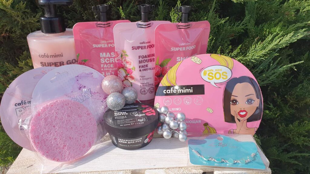 Naturalne kosmetyki i nie tylko – Skarby UrodyZestaw Prezentowy "RÓŻOWY" do pielęgnacji twarzy i ...